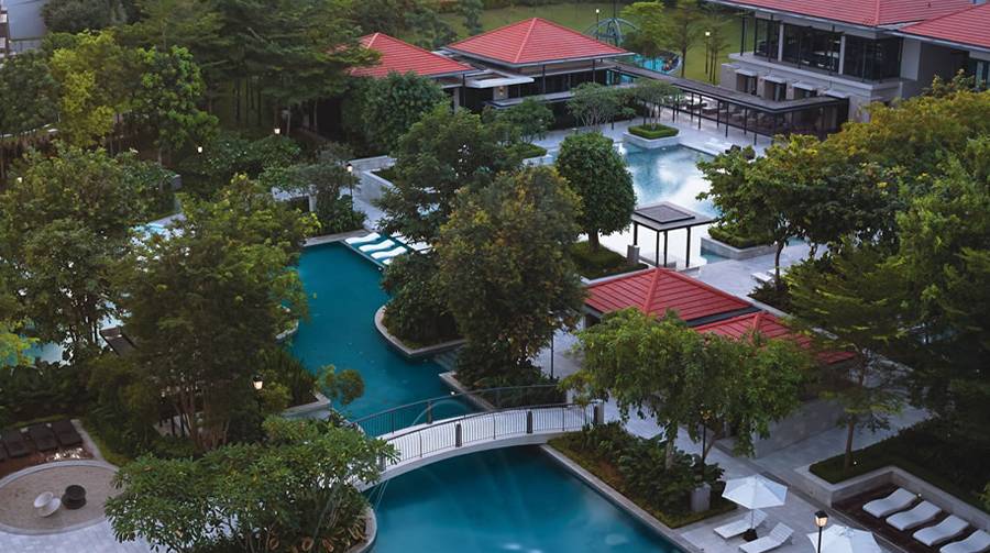 QUAYSIDE SEAFRONT RESORT CONDOMINIUMS