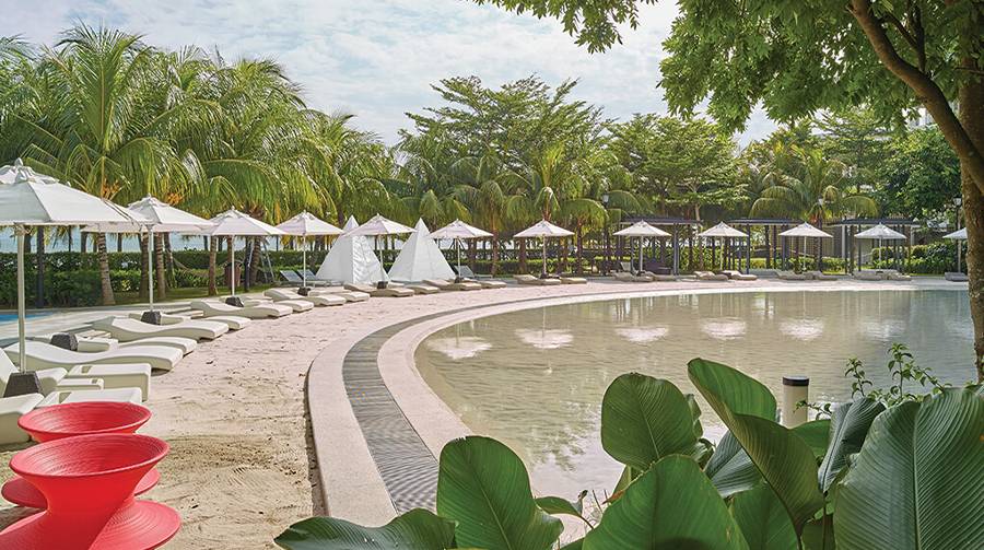 QUAYSIDE SEAFRONT RESORT CONDOMINIUMS